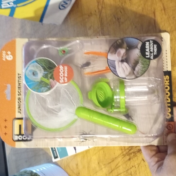 code E | Toys | Bug Capture Kit | Poshmark